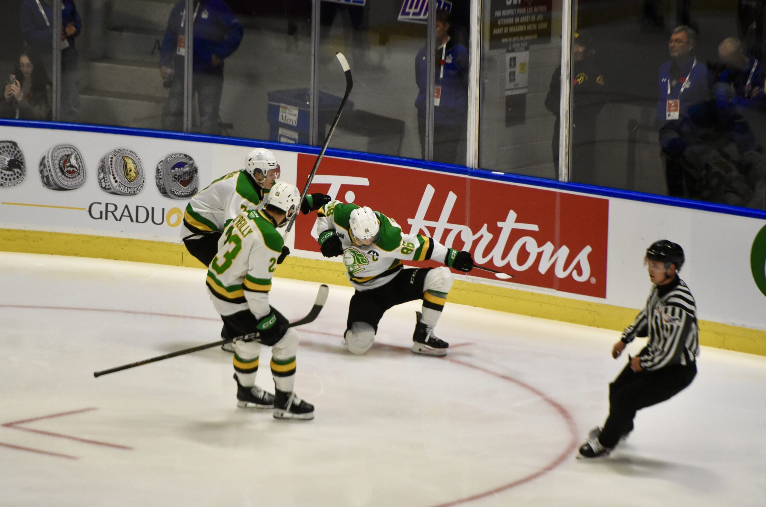 Knights score four unanswered goals to beat Tigers in Memorial Cup ...