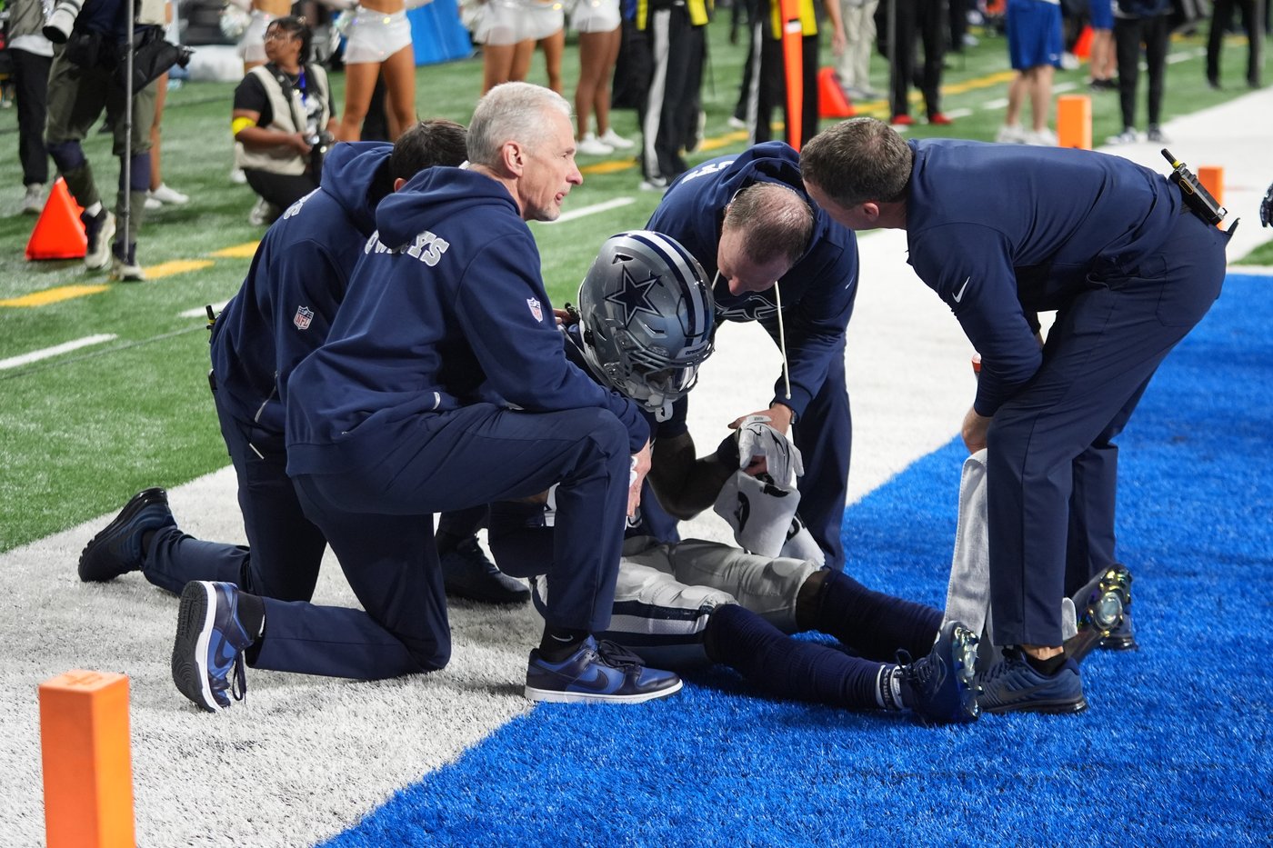 Cowboys WR CeeDee Lamb ruled out with concussion against Lions ...