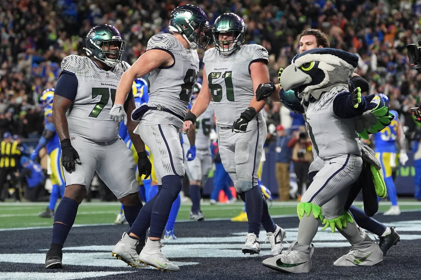 Seahawks rally from 16-point deficit and stun Rams 38-37 in OT to move ...