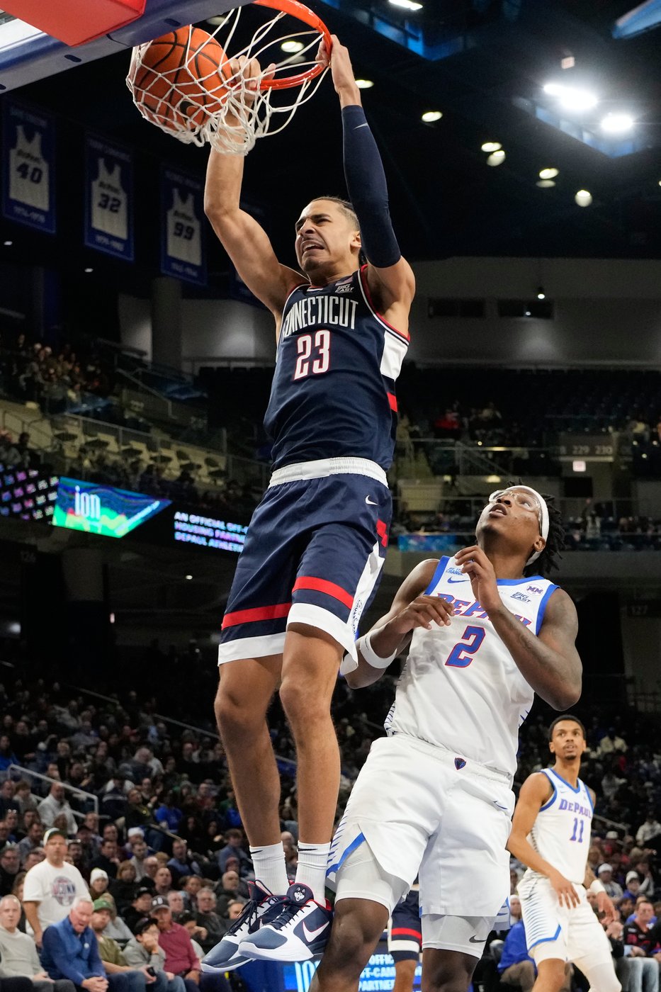 No. 1 UConn women cruise past Butler 94-47 for 29th straight win ...