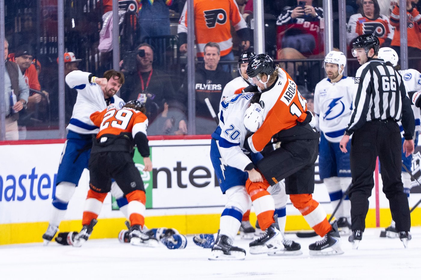 NHL roundup: Lightning beat Penguins 2-1 in shootout for 11th straight ...