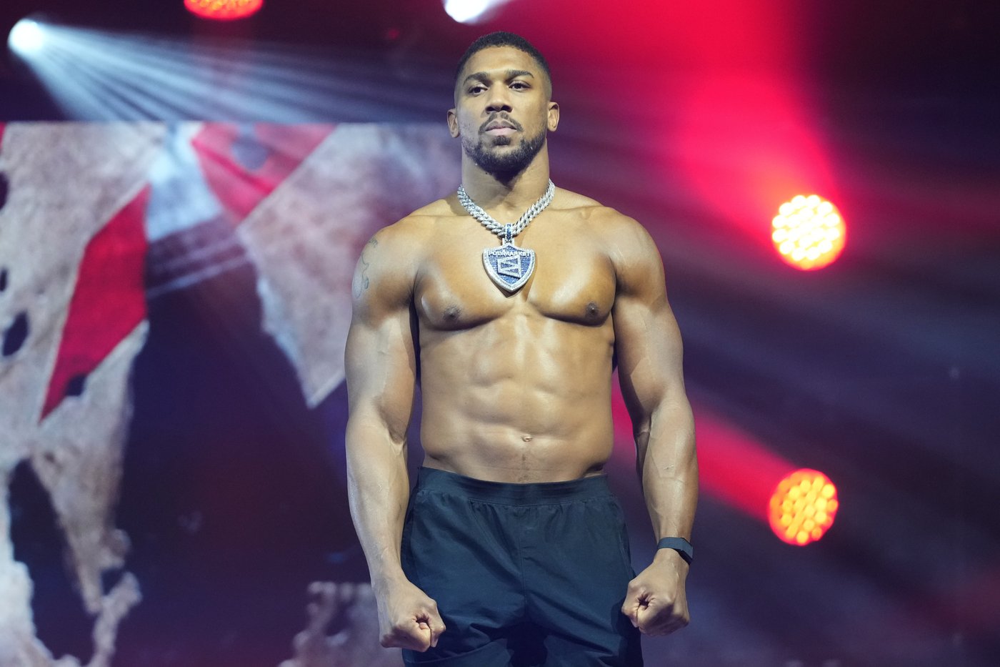 Anthony Joshua posts his first public update since the car crash that ...