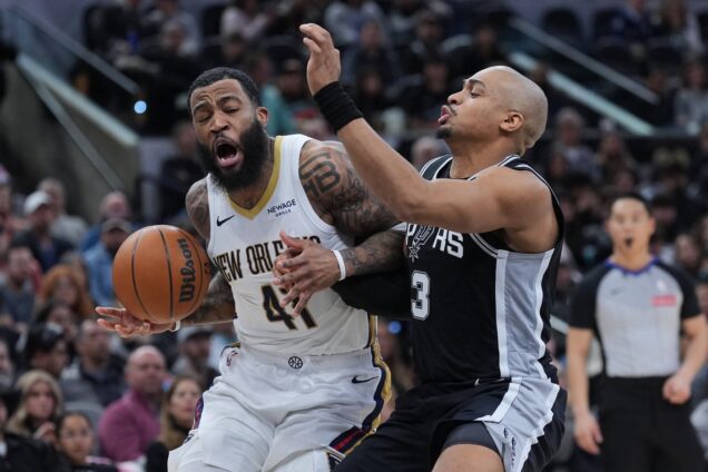 Pelicans squander 20-point lead, rebound to beat Spurs 104-95 ...