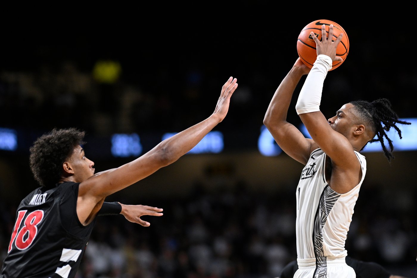 No. 25 UCF beats Cincinnati 73-72 on Themus Fulks' jumper in final ...