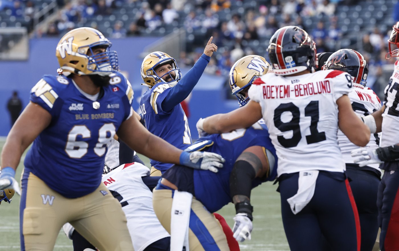 Bombers sign veteran kicker Sergio Castillo to two-year contract ...